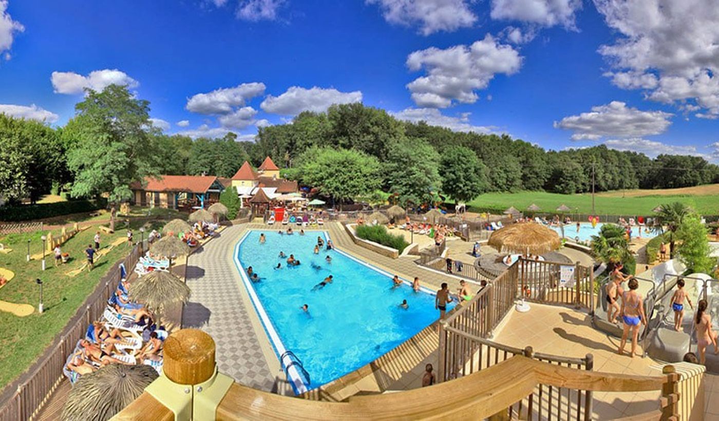 Flower Camping La Chataigneraie, Auvergne Rhône Alpes, Camping Anneyron Flower Camping La Chataigneraie, Auvergne Rhône Alpes, Camping Anneyron